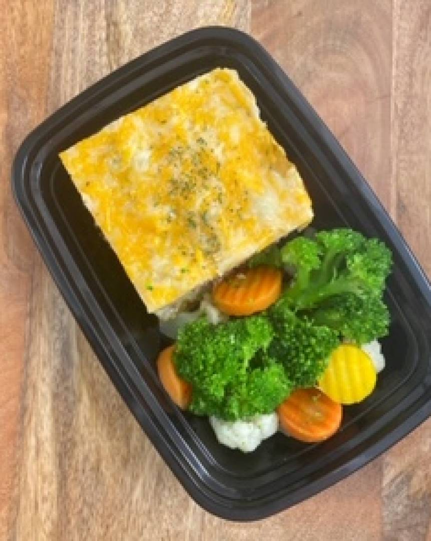 #17 Pastelón relleno de pollo con vegetales - Fit N' Fresh Ponce